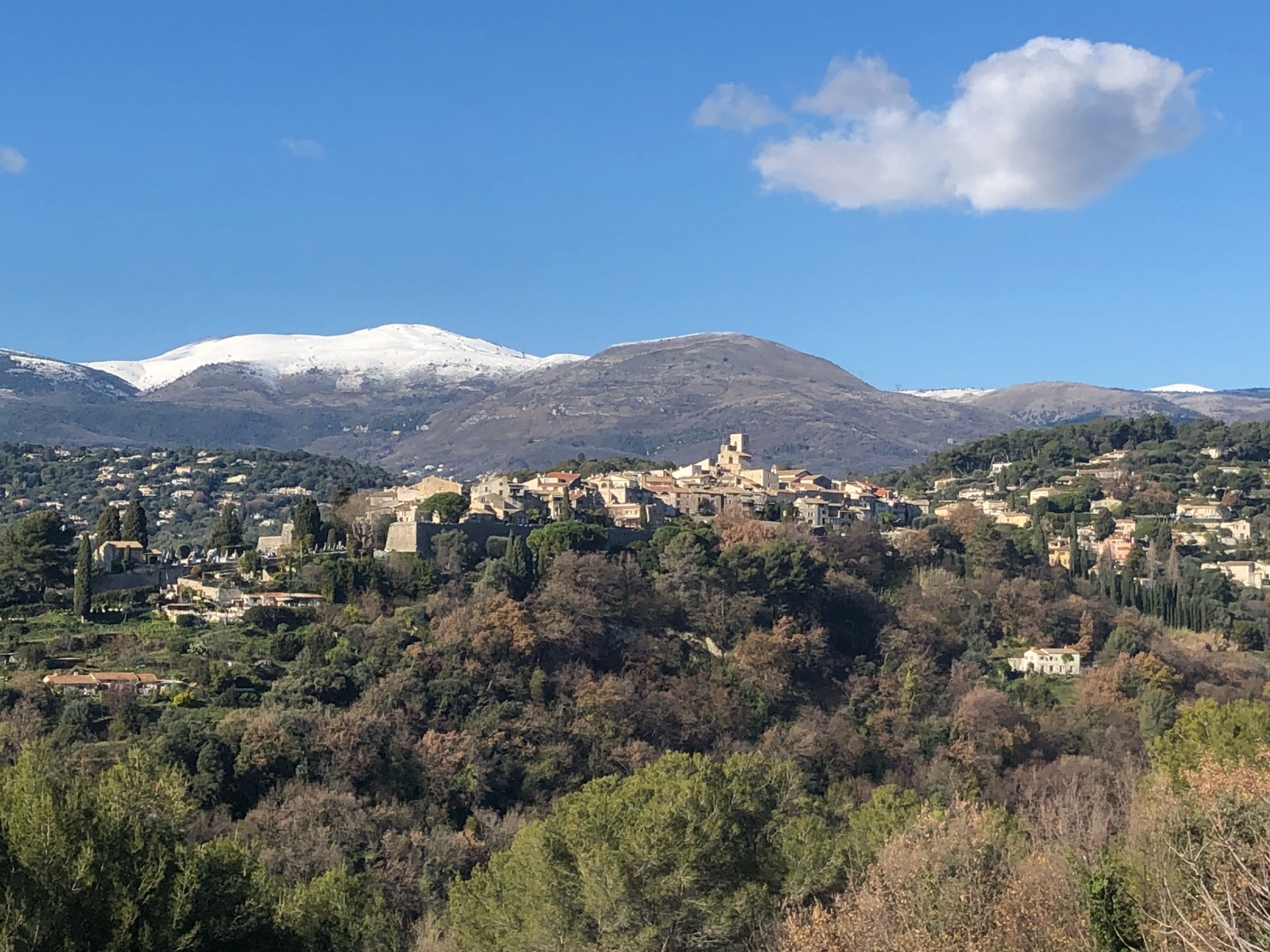 Charming hotel in Vence - Logis Hotel Cayrons *** | Official web site