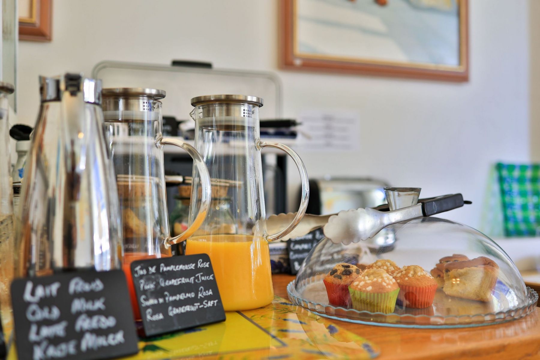 Hôtel de charme Vence - Logis Hotel Cayrons *** | Site Officiel