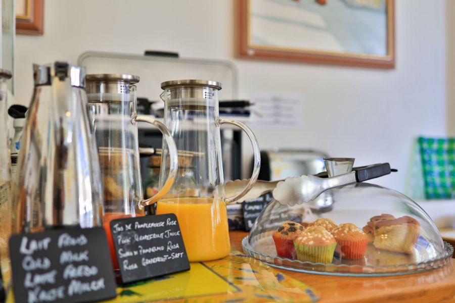 Hôtel de charme Vence - Logis Hotel Cayrons *** | Site Officiel