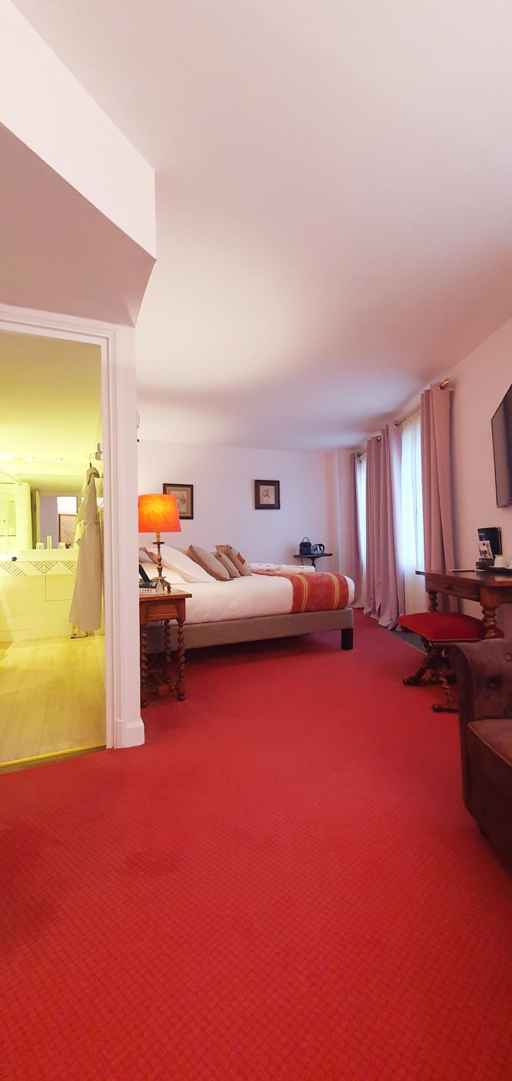 Luxe Vue Abbaye | Demeures & Châteaux Hôtel de Greuze & Spa