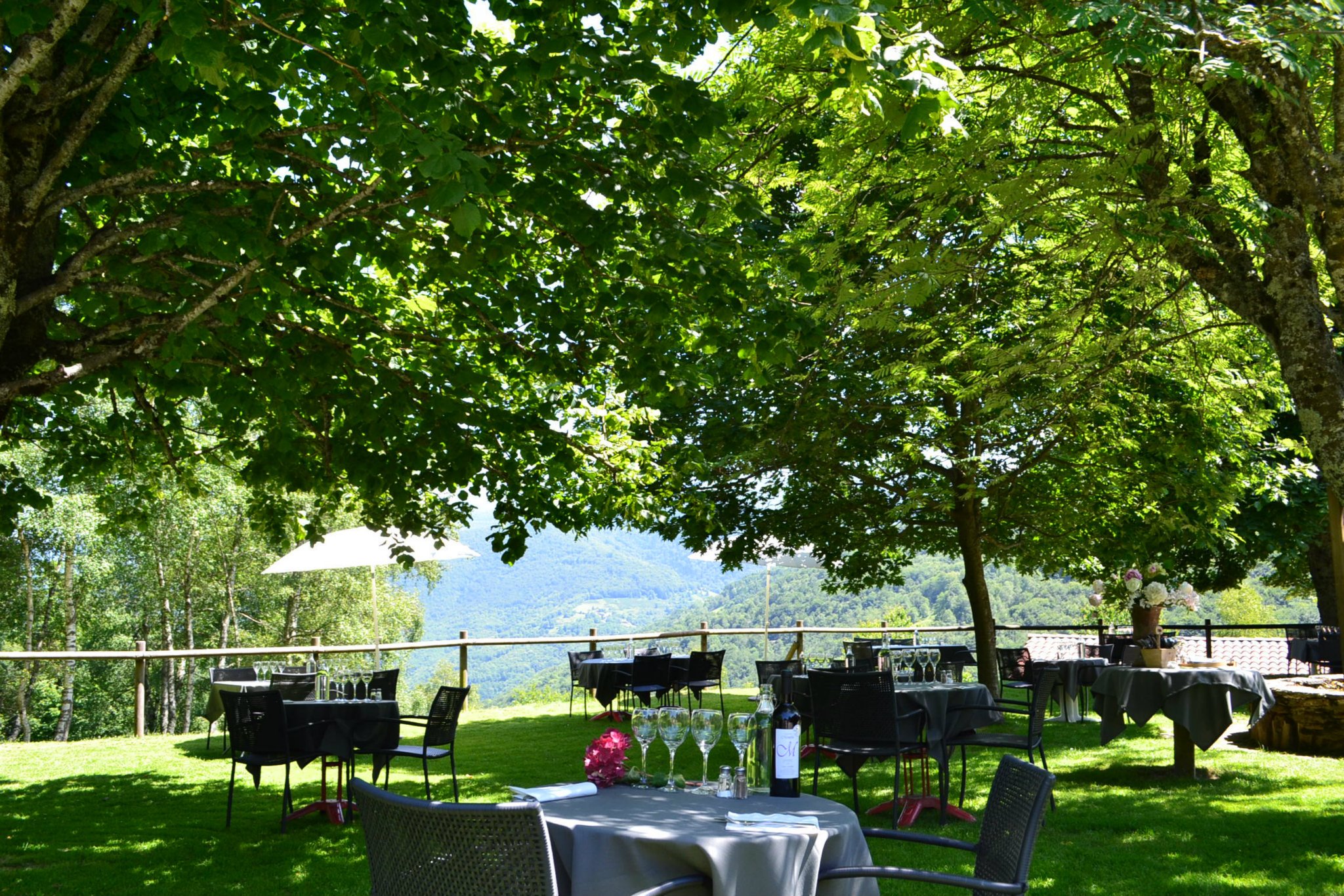 Auberge Les Myrtilles - Col des Marrous, Le Bosc, Ariège | Site Officiel