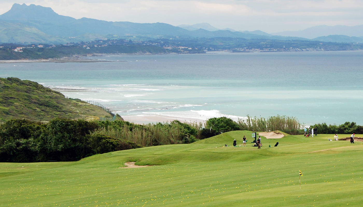 Venez passer un bon moment en famille dans l'un des Golfs de la région ...